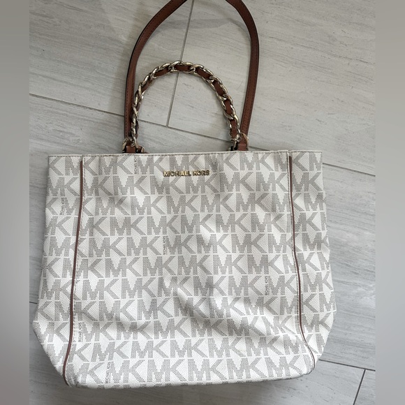 Michael Kors | Bags | Michael Kors Signature Tote Vanilla | Poshmark